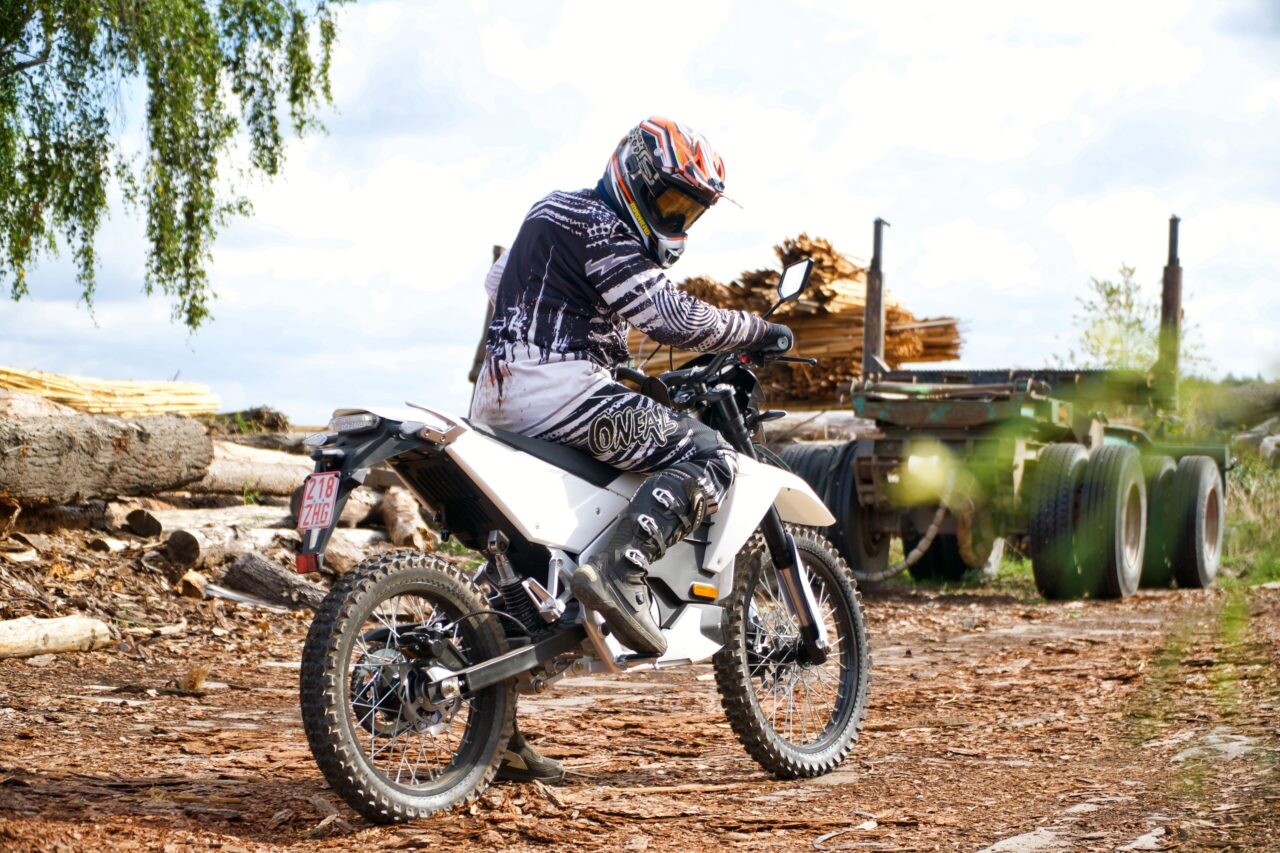 TRINITY NEON - Ciclomotor Eléctrico 2025 - 🇺🇾 Uruguay